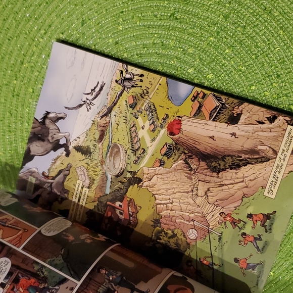 Disney | Other | Disney Battle Of The Labyrinth Graphic Novel Book ...